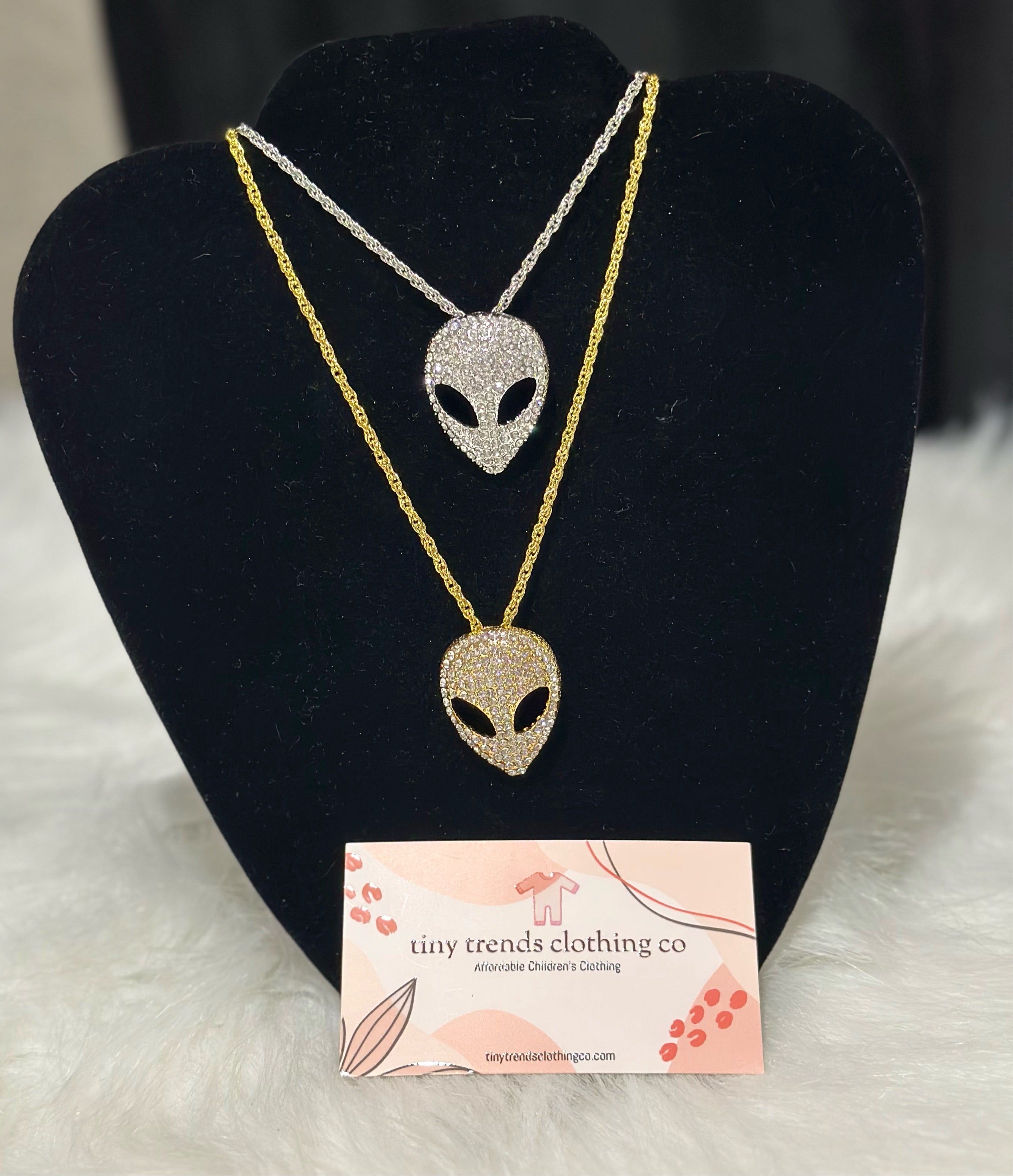 Iced Out Alien Chain – Tiny Trends Clothing Co